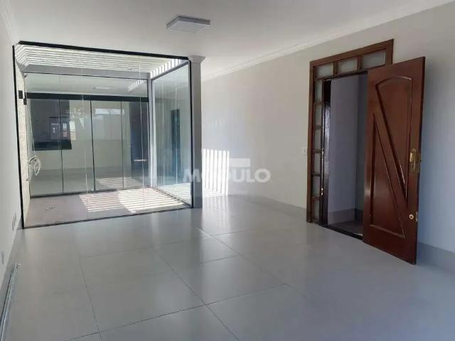 Casa / Sobrado para Venda em Uberlândia/MG Cidade Jardim 3 Quartos