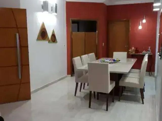 Casa / Sobrado para Venda em Uberlândia/MG Cidade Jardim 3 Quartos