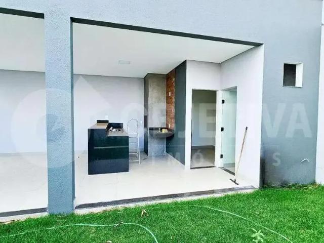 Casa / Sobrado para Venda em Uberlândia/MG Cidade Jardim 3 Quartos