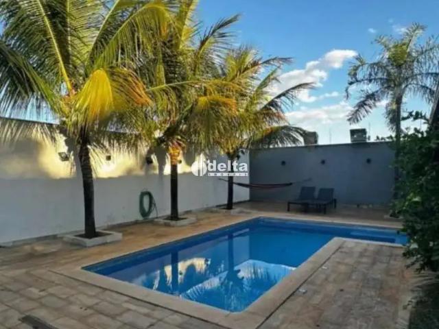 Casa / Sobrado para Venda em Uberlândia/MG Cidade Jardim 3 Quartos