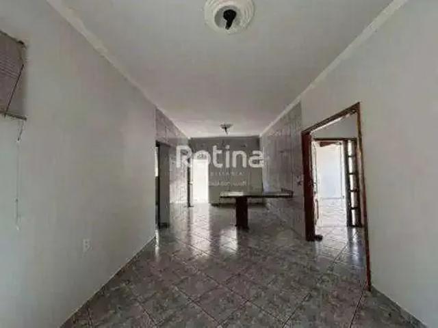 Casa / Sobrado para Venda em Uberlândia/MG Cidade Jardim 3 Quartos