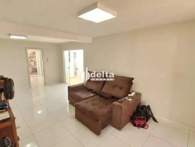 Casa / Sobrado para Venda em Uberlândia/MG Cidade Jardim 3 Quartos