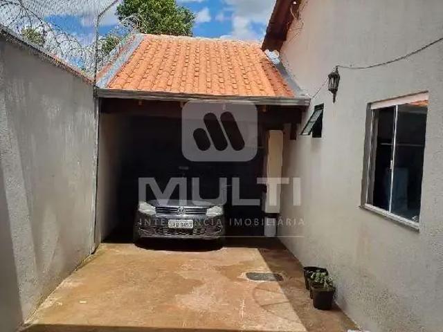 Casa / Sobrado para Venda em Uberlândia/MG Cidade Jardim 3 Quartos
