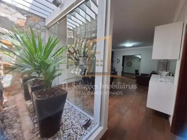 Casa / Sobrado para Venda em Uberlândia/MG Cidade Jardim 3 Quartos