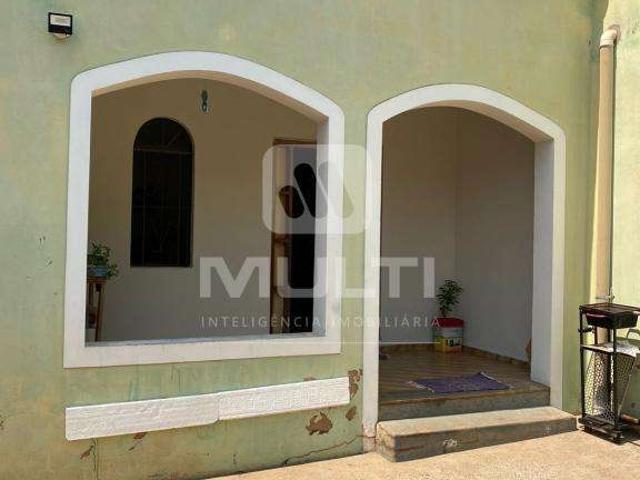 Casa / Sobrado para Venda em Uberlândia/MG Cidade Jardim 3 Quartos