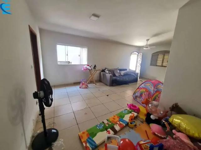 Casa / Sobrado para Venda em Uberlândia/MG Cidade Jardim 3 Quartos