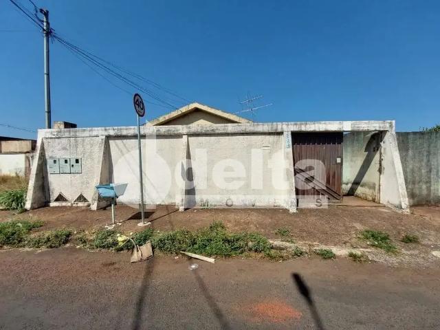 Casa / Sobrado para Venda em Uberlândia/MG Custódio Pereira 2 Quartos