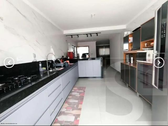 Casa / Sobrado para Venda em Uberlândia/MG Custódio Pereira 3 Quartos