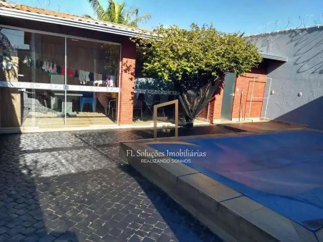Casa / Sobrado para Venda em Uberlândia/MG Custódio Pereira 3 Quartos