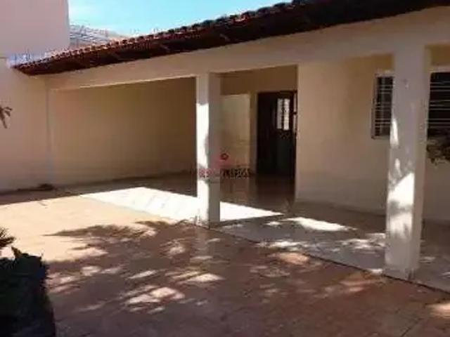 Casa / Sobrado para Venda em Uberlândia/MG Custódio Pereira 3 Quartos
