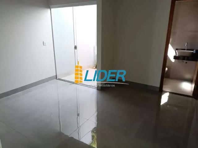 Casa / Sobrado para Venda em Uberlândia/MG Aclimação 2 Quartos