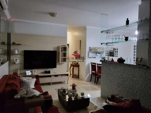Casa / Sobrado para Venda em Uberlândia/MG Alto Umuarama 4 Quartos