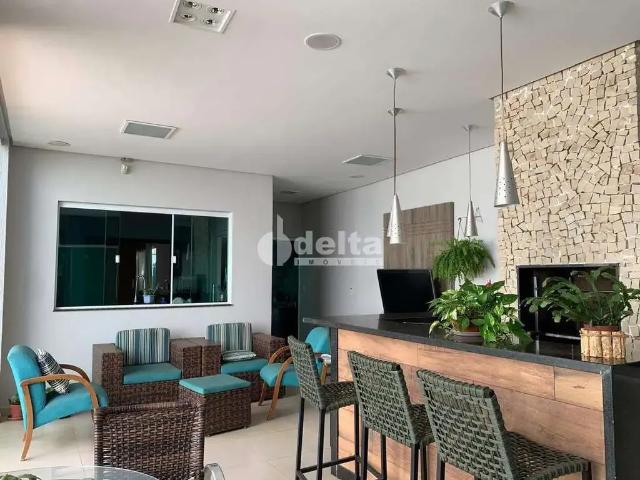 Casa / Sobrado para Venda em Uberlândia/MG Alto Umuarama 4 Quartos