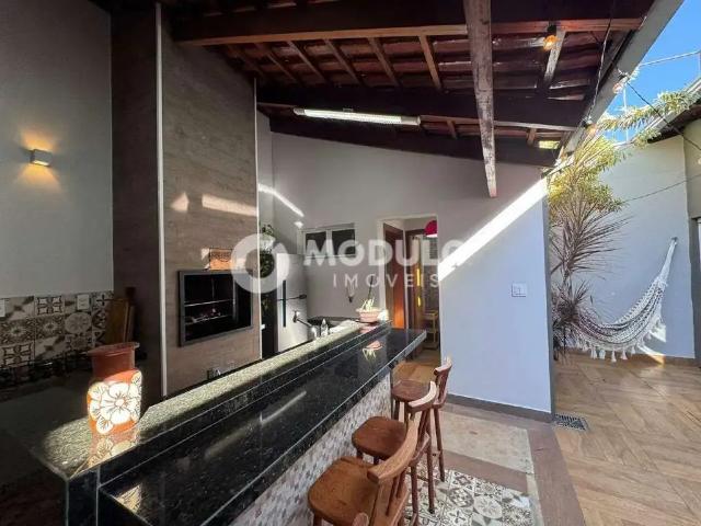 Casa / Sobrado para Venda em Uberlândia/MG Alto Umuarama 3 Quartos