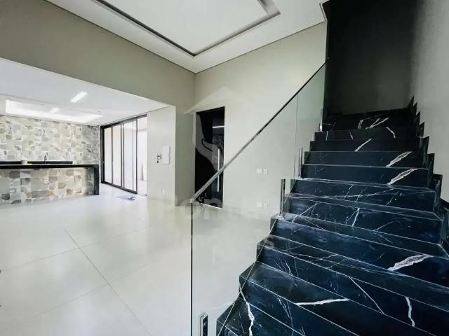 Casa / Sobrado para Venda em Uberlândia/MG Alto Umuarama 3 Quartos