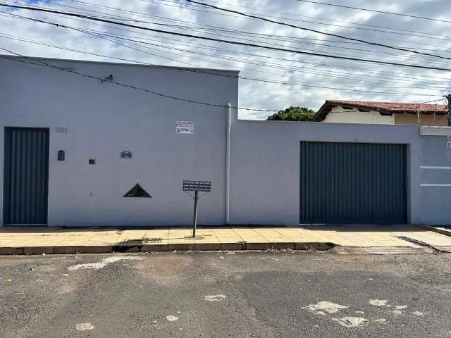 Casa / Sobrado para Venda em Uberlândia/MG Alto Umuarama 3 Quartos