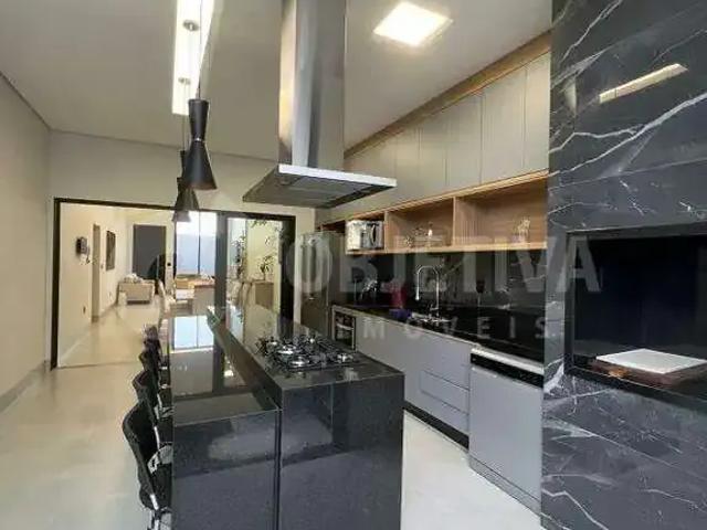 Casa / Sobrado para Venda em Uberlândia/MG Alto Umuarama 3 Quartos
