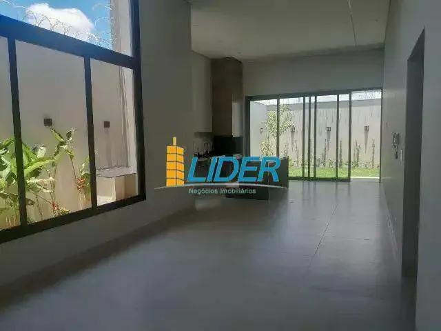 Casa / Sobrado para Venda em Uberlândia/MG Alto Umuarama 3 Quartos