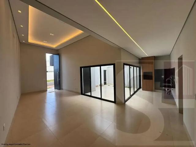 Casa / Sobrado para Venda em Uberlândia/MG Alto Umuarama 3 Quartos