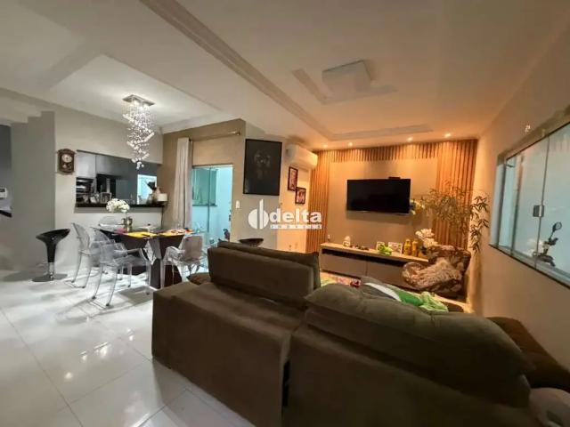 Casa / Sobrado para Venda em Uberlândia/MG Alto Umuarama 3 Quartos