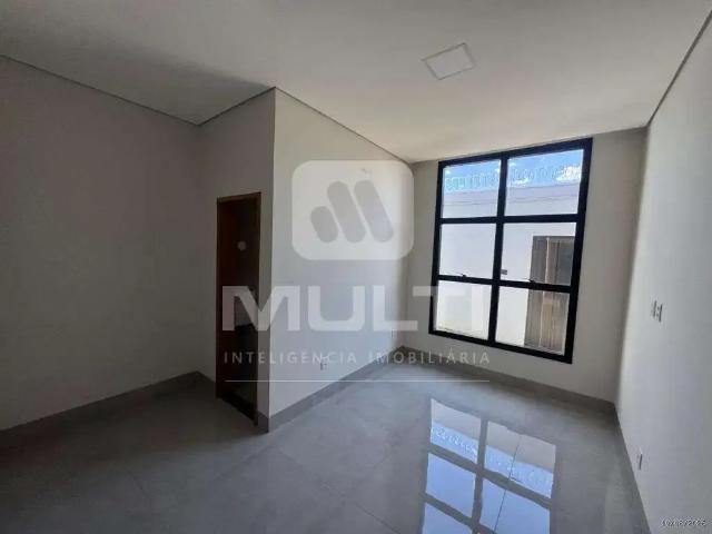 Casa / Sobrado para Venda em Uberlândia/MG Alto Umuarama 3 Quartos
