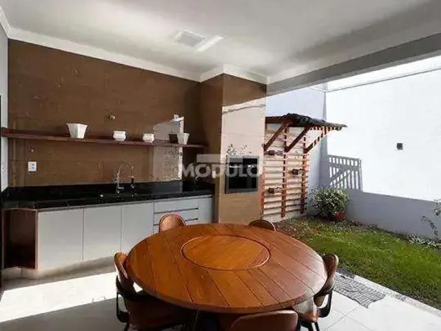 Casa / Sobrado para Venda em Uberlândia/MG Alto Umuarama 3 Quartos