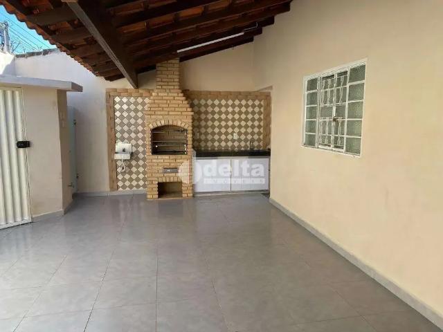 Casa / Sobrado para Venda em Uberlândia/MG Alto Umuarama 3 Quartos