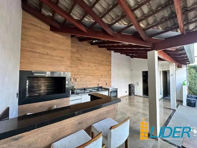 Casa / Sobrado para Venda em Uberlândia/MG Alto Umuarama 3 Quartos