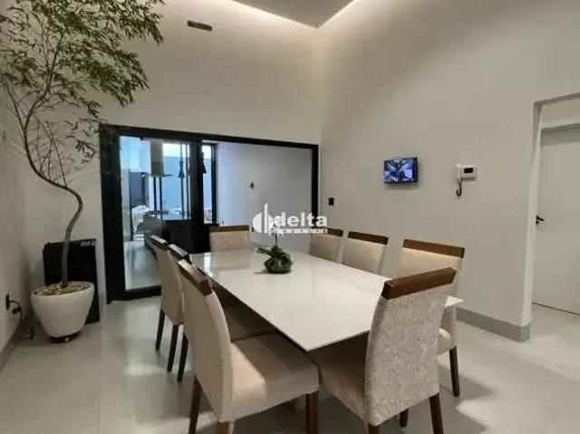 Casa / Sobrado para Venda em Uberlândia/MG Alto Umuarama 3 Quartos