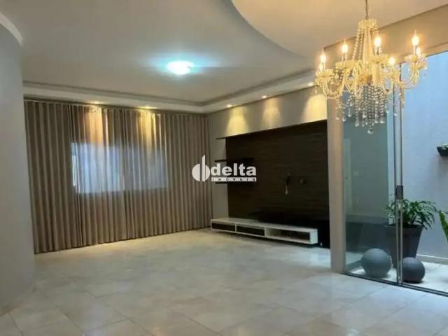 Casa / Sobrado para Venda em Uberlândia/MG Alto Umuarama 3 Quartos