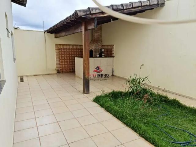 Casa / Sobrado para Venda em Uberlândia/MG Alto Umuarama 3 Quartos