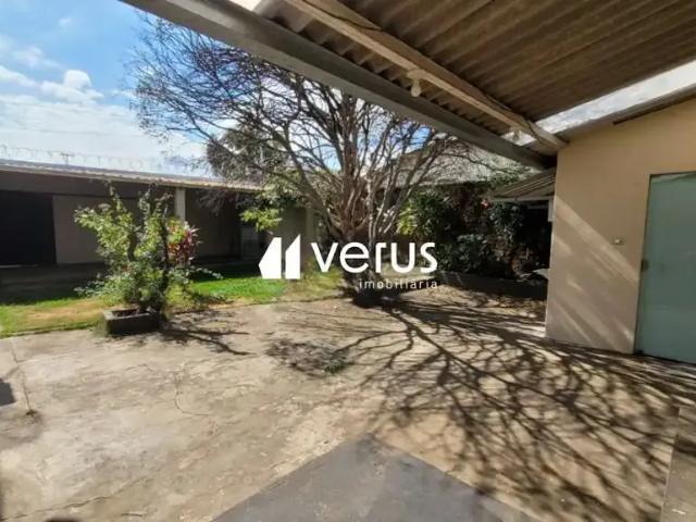 Casa / Sobrado para Venda em Uberlândia/MG Brasil 3 Quartos