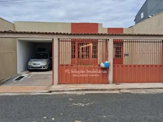 Casa / Sobrado para Venda em Uberlândia/MG Brasil 3 Quartos