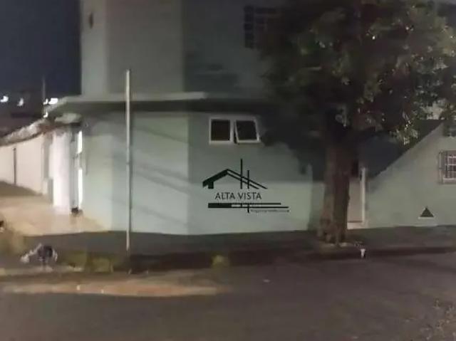 Casa / Sobrado para Venda em Uberlândia/MG Brasil 3 Quartos