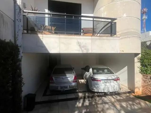Casa / Sobrado para Venda em Uberlândia/MG Brasil 3 Quartos