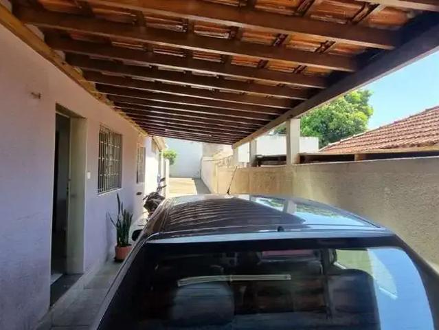 Casa / Sobrado para Venda em Uberlândia/MG Brasil 3 Quartos