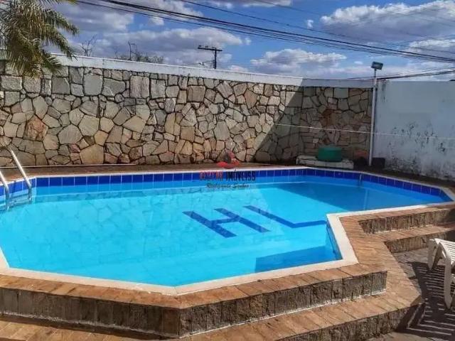 Casa / Sobrado para Venda em Uberlândia/MG Brasil 4 Quartos