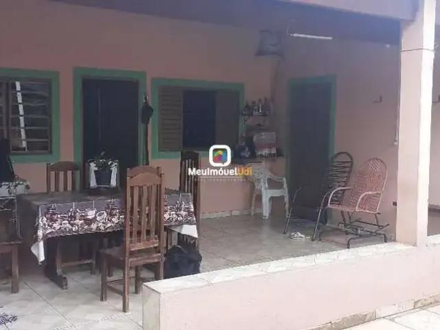 Casa / Sobrado para Venda em Uberlândia/MG Granada 4 Quartos