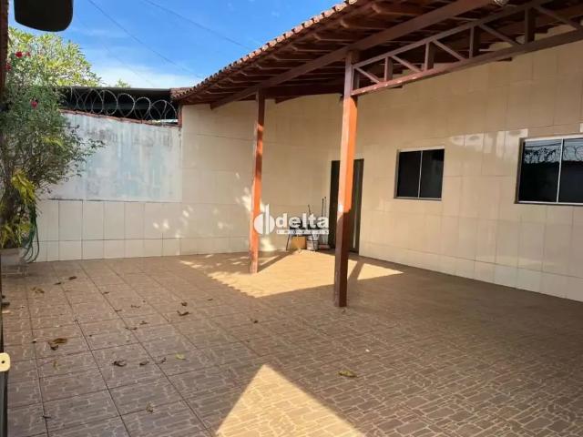 Casa / Sobrado para Venda em Uberlândia/MG Granada 2 Quartos