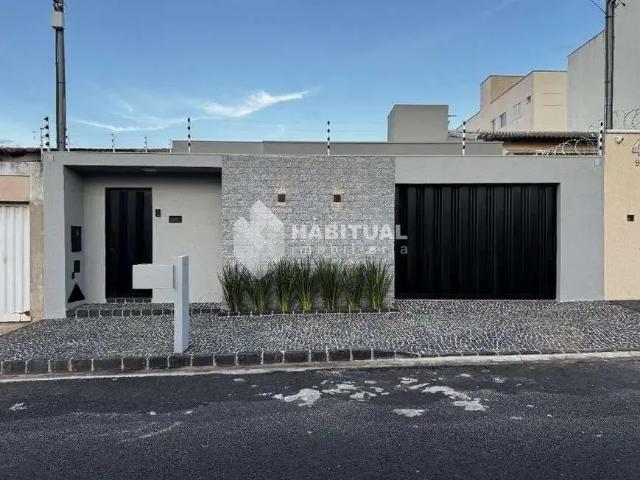 Casa / Sobrado para Venda em Uberlândia/MG Granada 3 Quartos