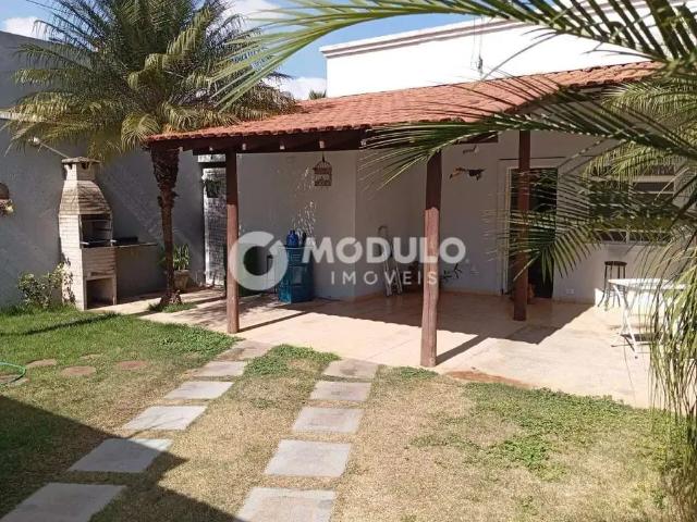 Casa / Sobrado para Venda em Uberlândia/MG Granada 3 Quartos