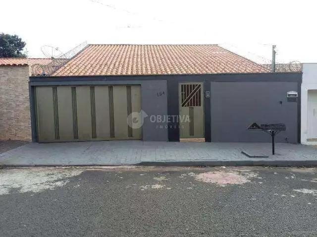 Casa / Sobrado para Venda em Uberlândia/MG Granada 3 Quartos