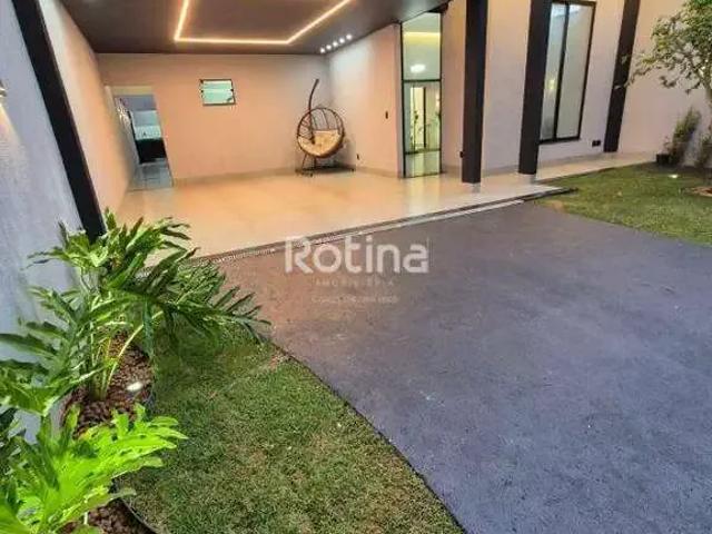 Casa / Sobrado para Venda em Uberlândia/MG Granada 3 Quartos