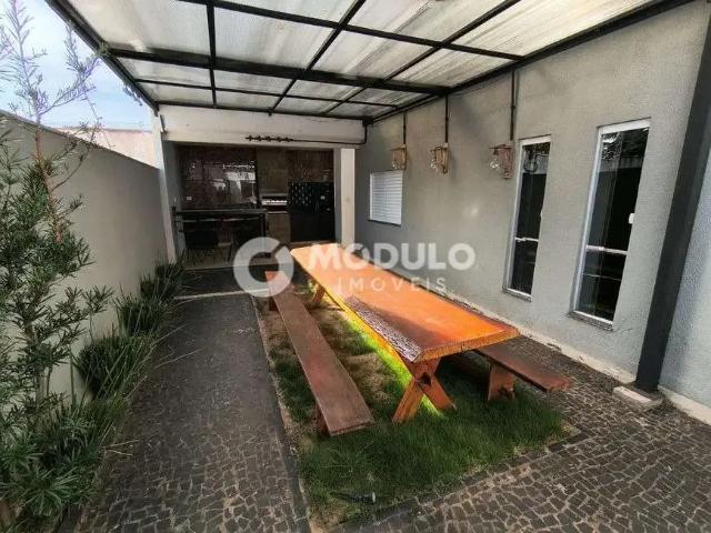 Casa / Sobrado para Venda em Uberlândia/MG Granada 3 Quartos