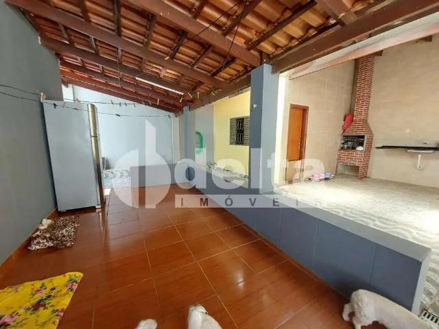 Casa / Sobrado para Venda em Uberlândia/MG Granada 3 Quartos