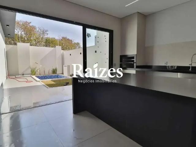 Casa / Sobrado para Venda em Uberlândia/MG Grand Ville 3 Quartos