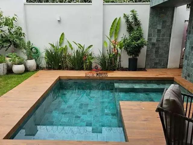 Casa / Sobrado para Venda em Uberlândia/MG Grand Ville 4 Quartos