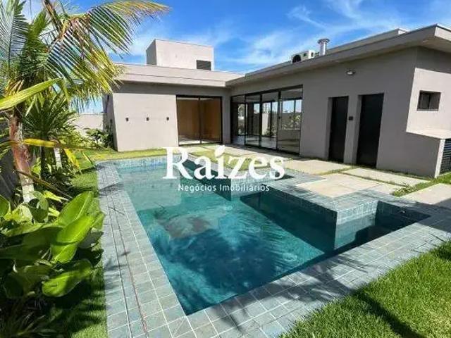 Casa / Sobrado para Venda em Uberlândia/MG Granja Marileusa 4 Quartos