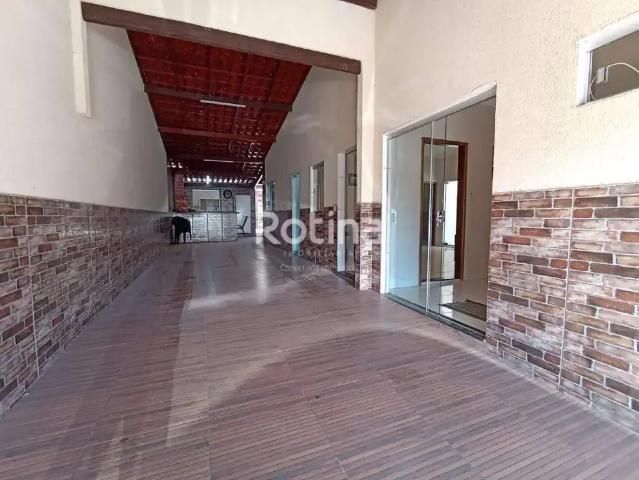 Casa / Sobrado para Venda em Uberlândia/MG Guarani 4 Quartos