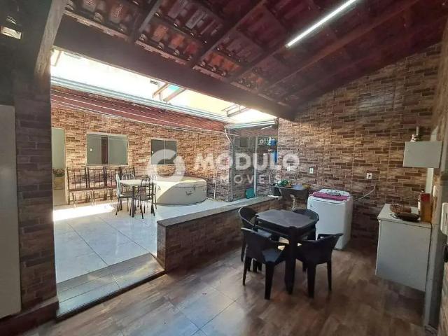 Casa / Sobrado para Venda em Uberlândia/MG Guarani 4 Quartos